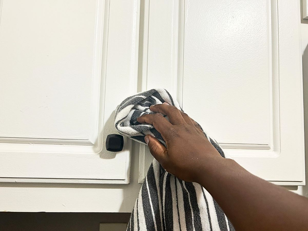 How to Clean Sticky Grease Off Your Kitchen Cabinets